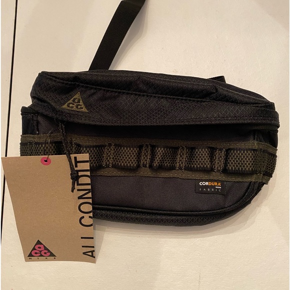 Nike ACG | Bags | Nike Acg Karst Small Items Bag Backpack Side Shoulder ...